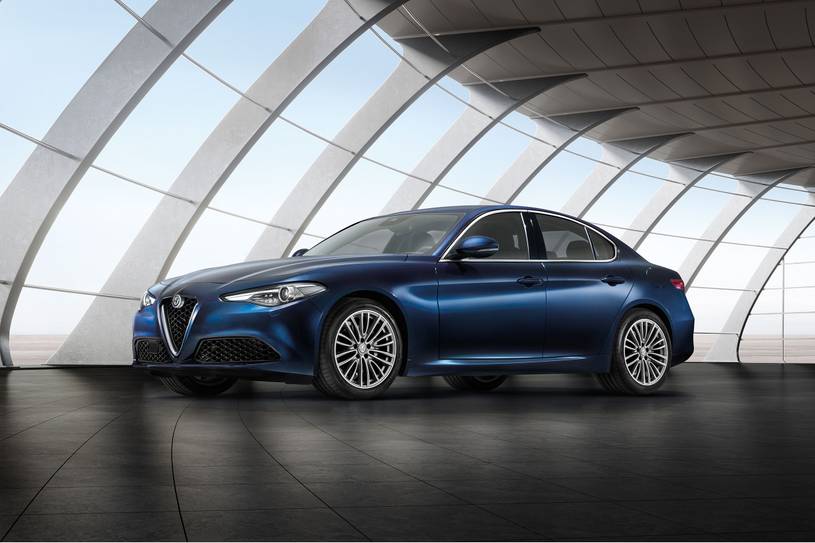 2020 Alfa Romeo Giulia Pictures - 233 Photos | Edmunds