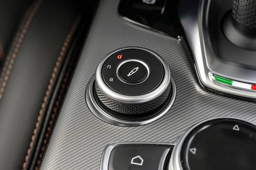 2025 Alfa Romeo Giulia Interior Pictures