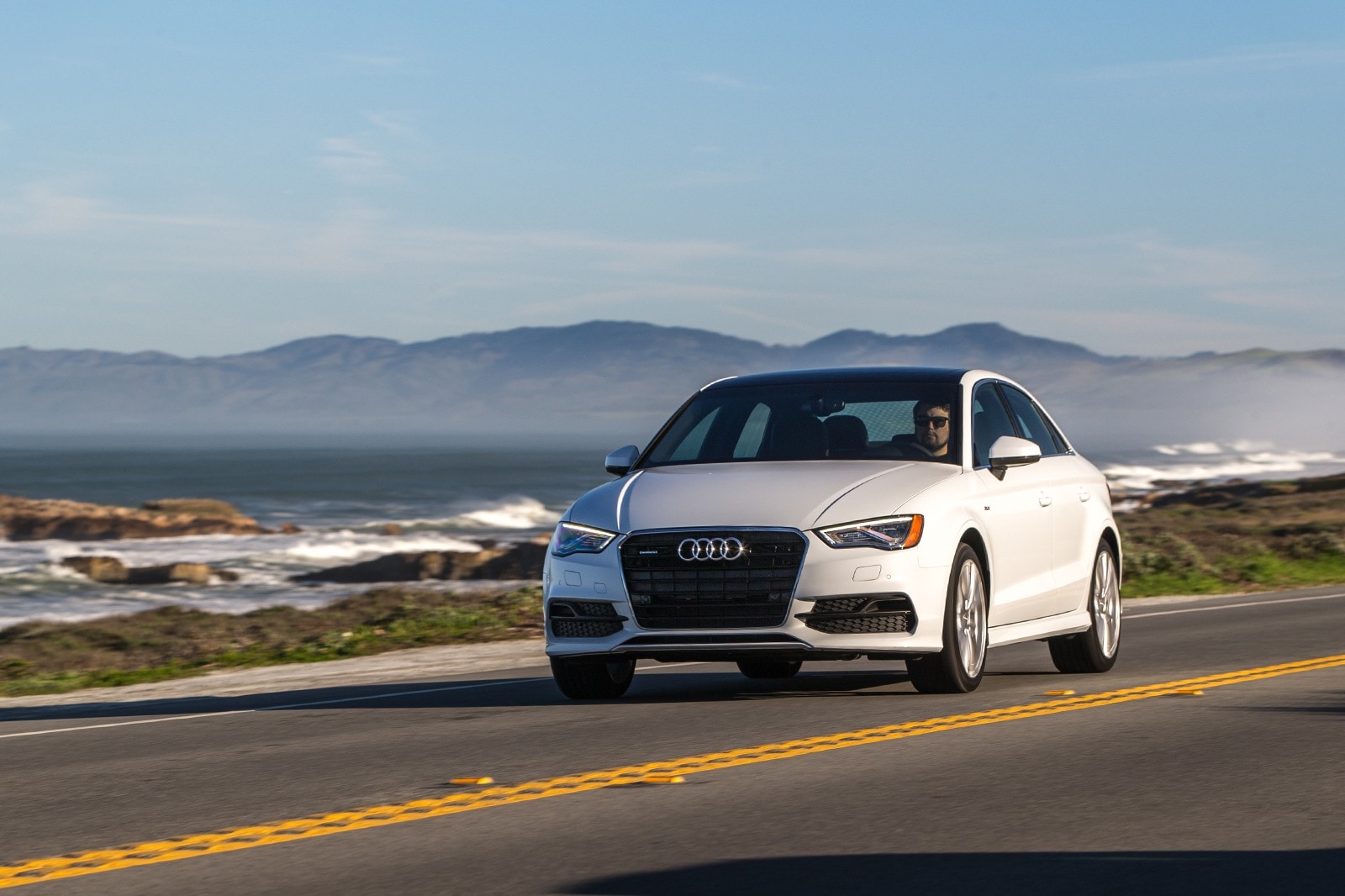 10 Great Luxury Sedans for Winter | Edmunds