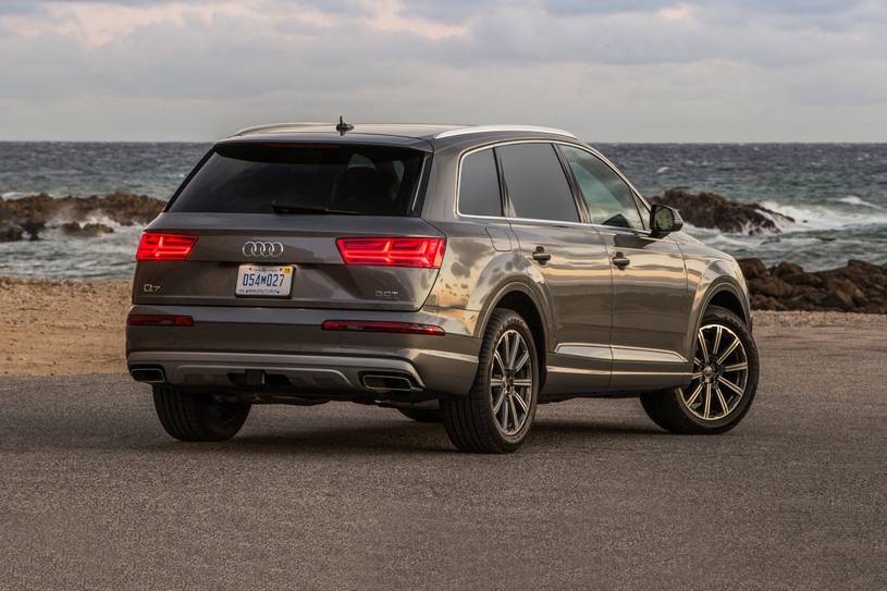2019 Audi Q7 Pictures - 98 Photos | Edmunds