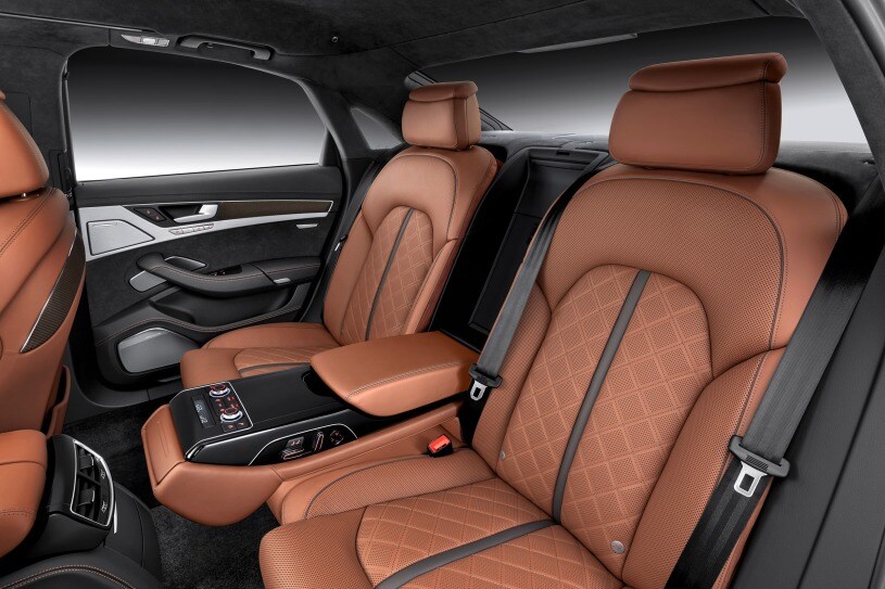 2016 Audi S8 Pictures - 73 Photos | Edmunds