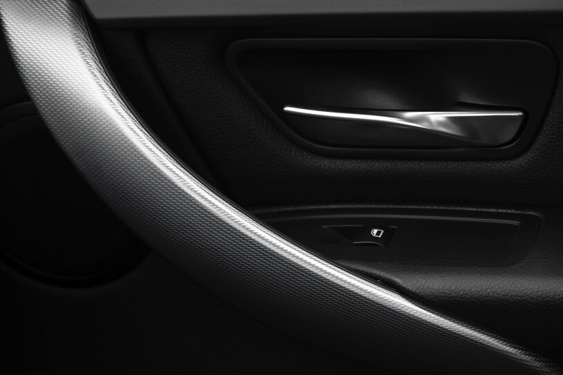 2015 BMW 3 Series Interior Pictures