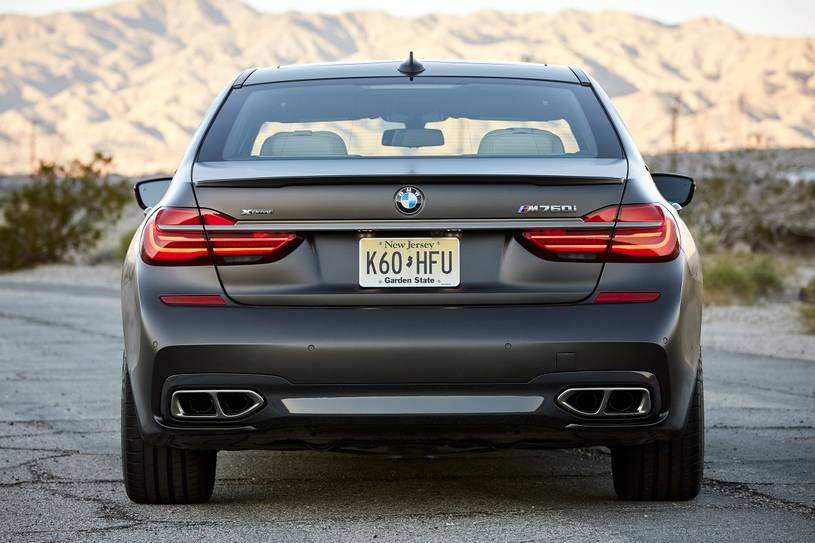 2018 BMW 7 Series Pictures - 397 Photos | Edmunds