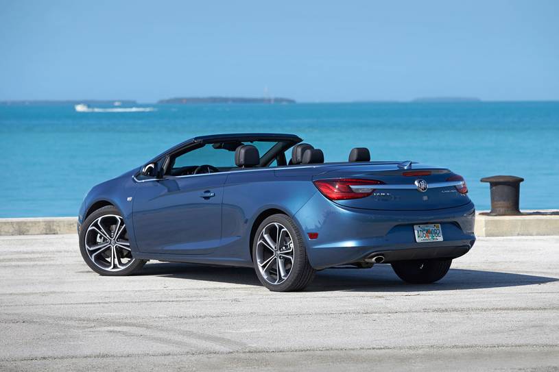 2017 Buick Cascada Pictures - 43 Photos | Edmunds
