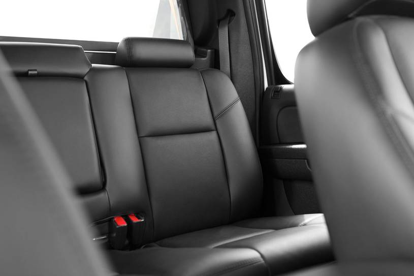 2012 Chevrolet Avalanche Pictures - 81 Photos | Edmunds