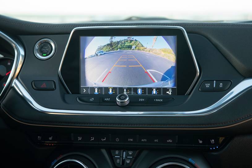 2022 Chevrolet Blazer Pictures - 68 Photos | Edmunds