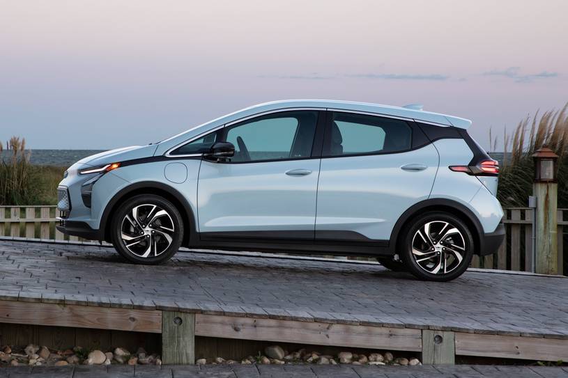 2023 Chevrolet Bolt EV Pictures - 43 Photos | Edmunds