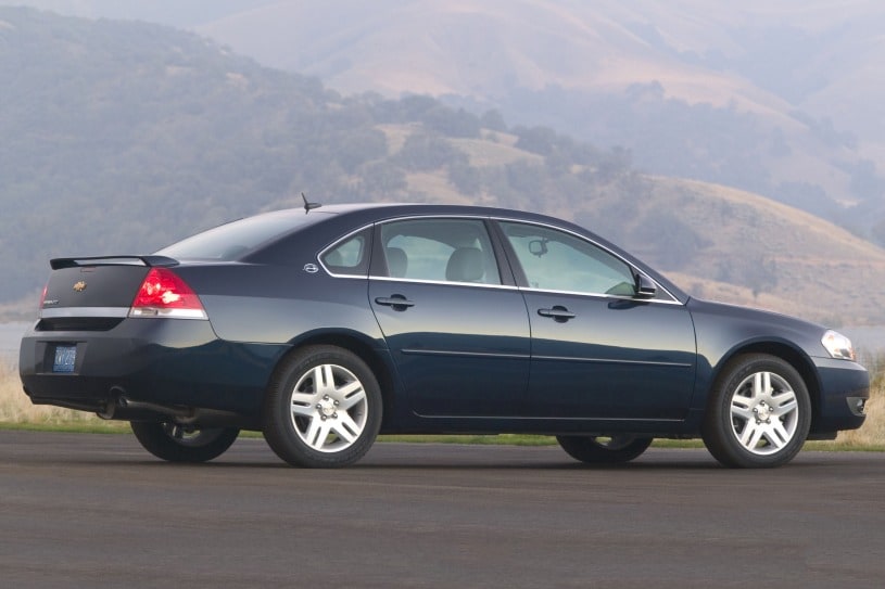 2009 Chevrolet Impala Pictures - 135 Photos | Edmunds