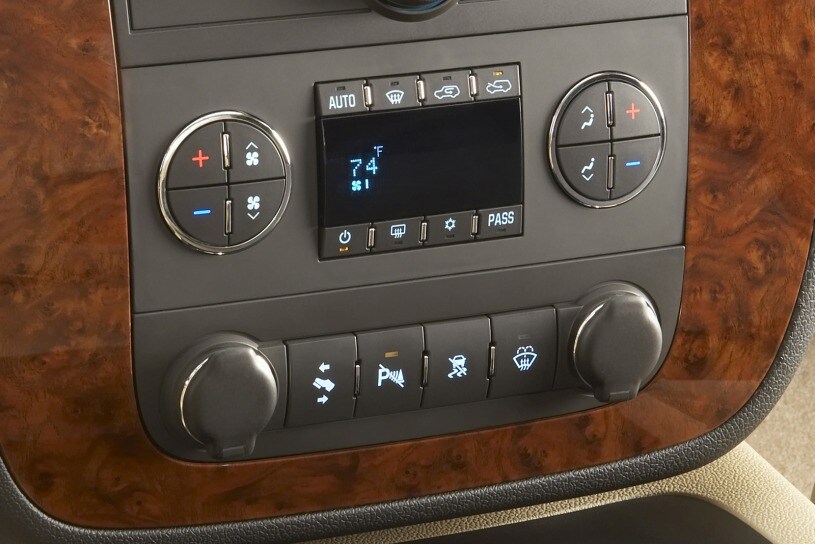 2007 Chevrolet Silverado 3500HD Pictures - 85 Photos | Edmunds