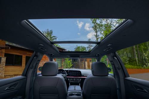 2026 Chevrolet Traverse Pictures - 203 Photos | Edmunds