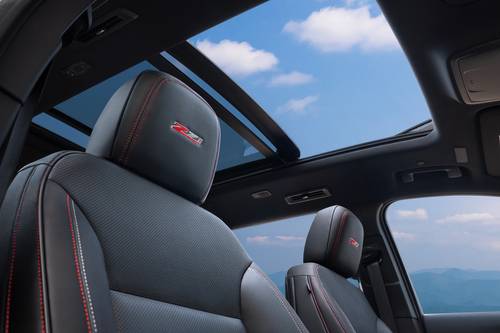 2026 Chevrolet Traverse Pictures - 203 Photos | Edmunds