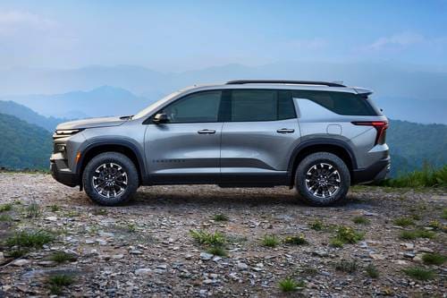 2026 Chevrolet Traverse Pictures - 203 Photos | Edmunds