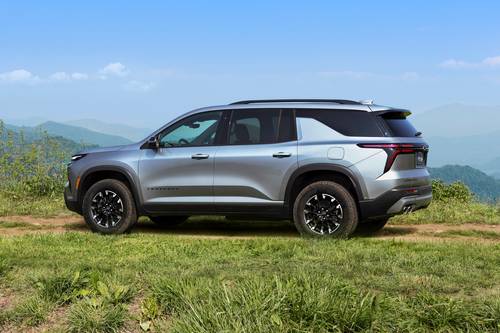 2026 Chevrolet Traverse Pictures - 203 Photos | Edmunds