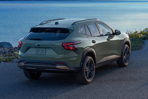 2026 Chevrolet Trax Pictures - 158 Photos | Edmunds