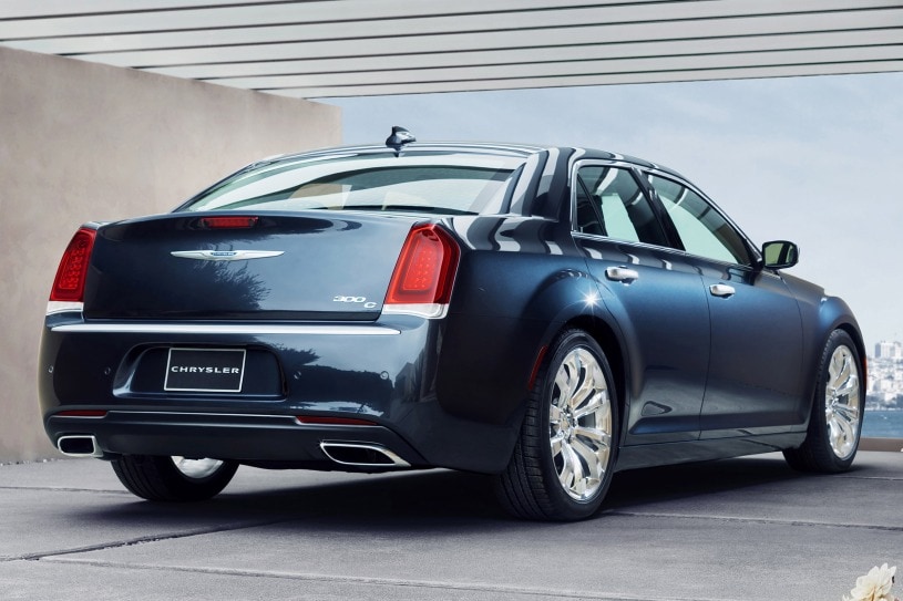 2016 Chrysler 300 Pictures - 107 Photos | Edmunds