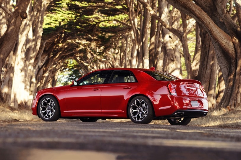2017 Chrysler 300 Pictures - 134 Photos | Edmunds