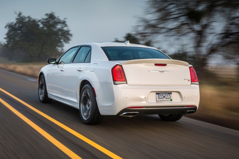 2017 Chrysler 300 Pictures - 134 Photos | Edmunds
