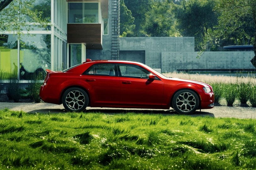 2017 Chrysler 300 Pictures - 134 Photos | Edmunds