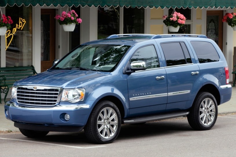 2007 Chrysler Aspen Pictures - 84 Photos | Edmunds