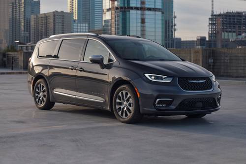 2024 Chrysler Pacifica Pictures - 458 Photos | Edmunds