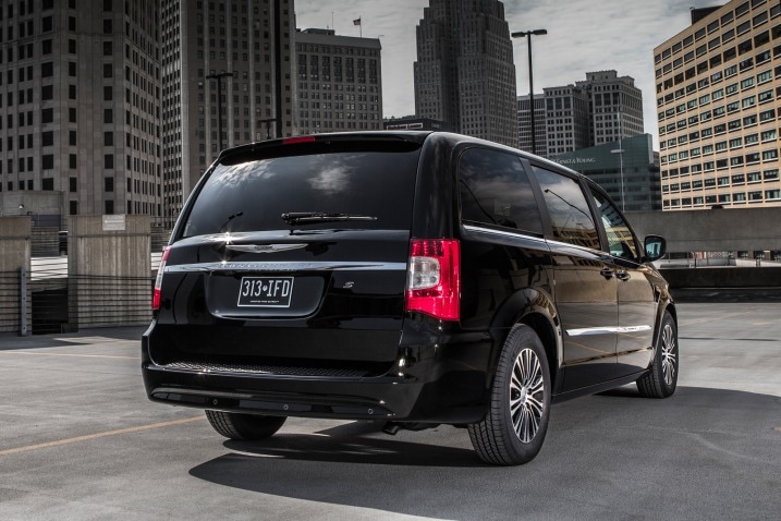 Top 6 "Most American" Vans and Minivans for 2013 on Edmunds.com