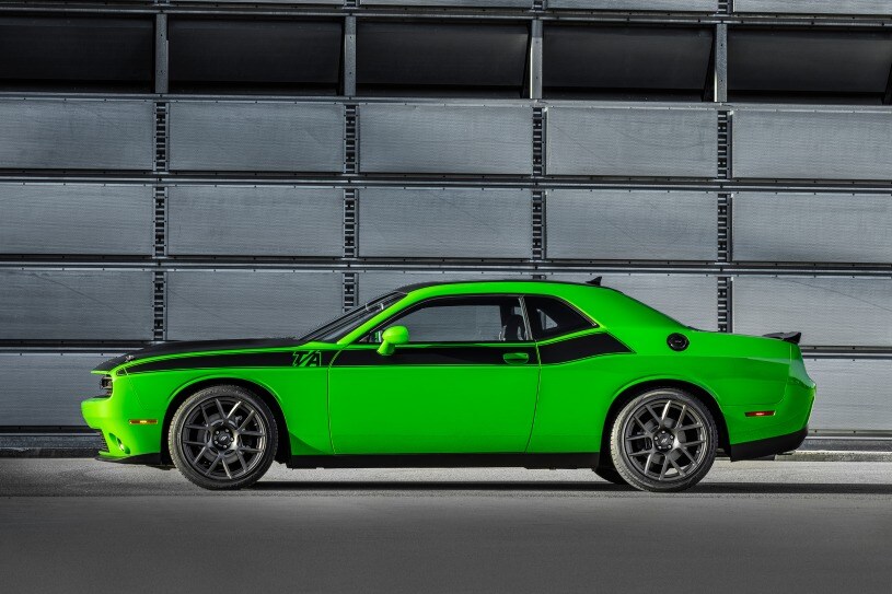 2017 Dodge Challenger Pictures - 265 Photos | Edmunds