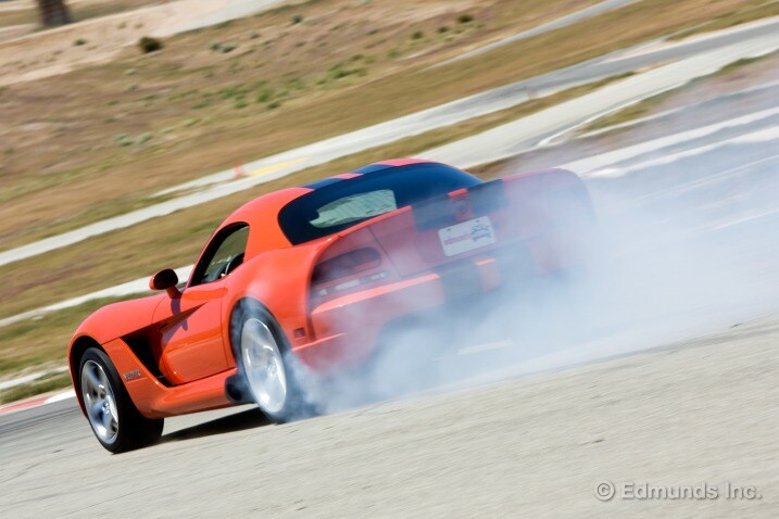 Burnout Super Test, Part Duh: Viper SRT-10 vs. Corvette Z06 Carbon ...