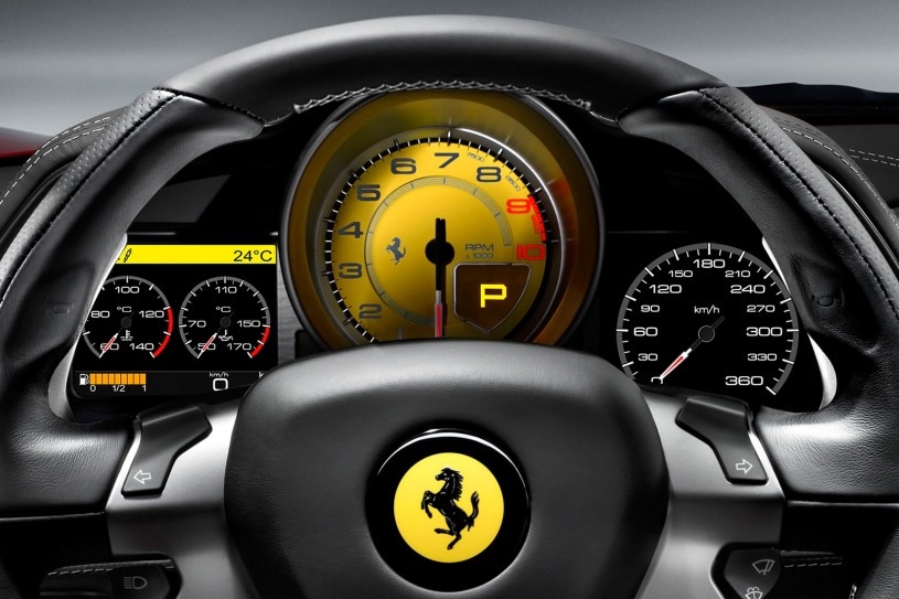 2015 Ferrari 458 Italia Pictures - 47 Photos | Edmunds