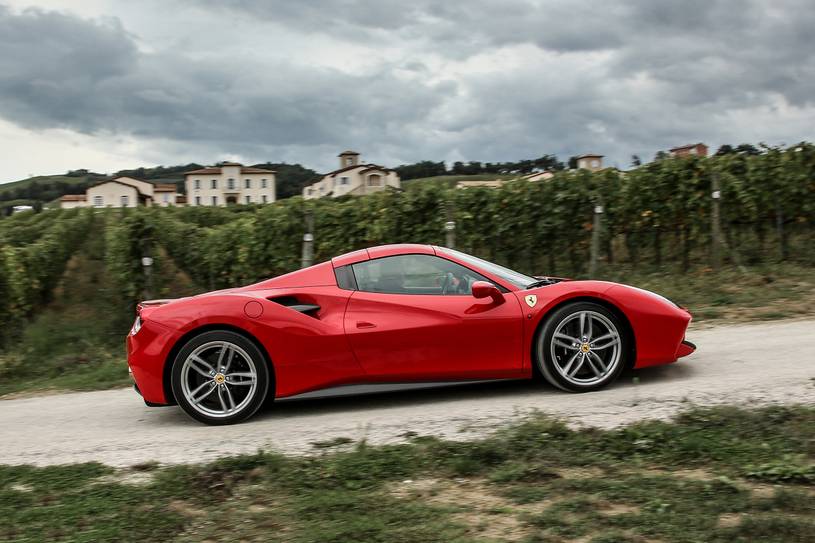 2019 Ferrari 488 Spider Pictures - 37 Photos | Edmunds