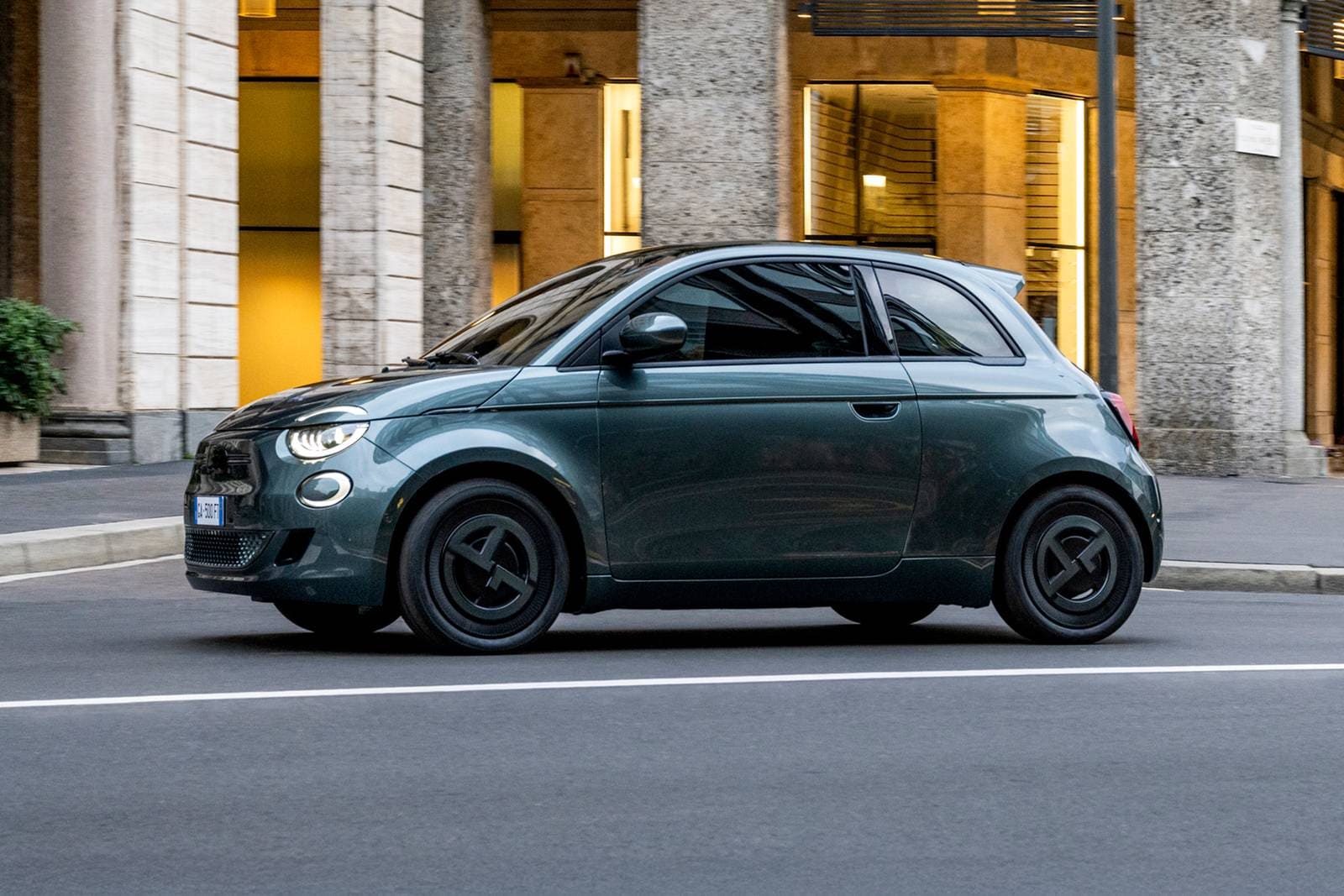 The Best Small Electric Cars of 2025 | Edmunds