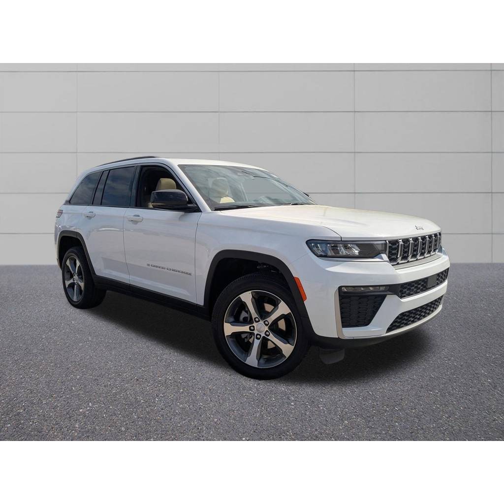 2021 Jeep Grand Cherokee Trackhawk for Sale Near Me | Edmunds