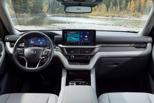 2026 Ford Explorer Pictures - 52 Photos | Edmunds