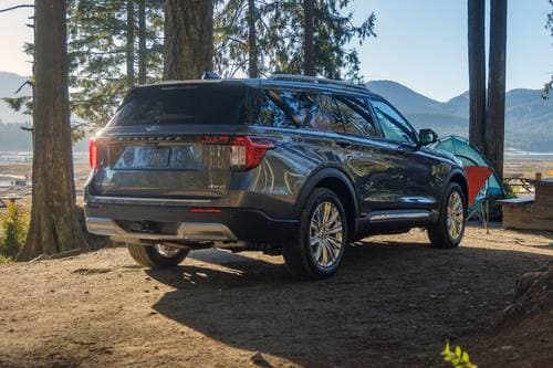 2026 Ford Explorer Pictures - 266 Photos | Edmunds