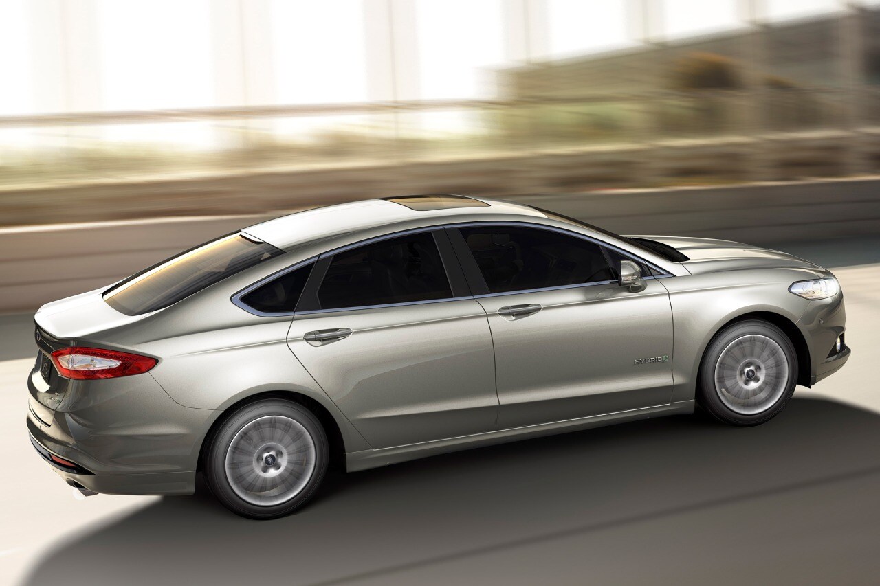 2016 Ford Fusion Hybrid Sedan Pricing & Features | Edmunds