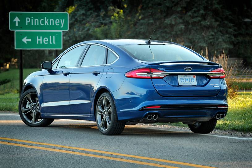 2018 Ford Fusion Pictures - 132 Photos | Edmunds