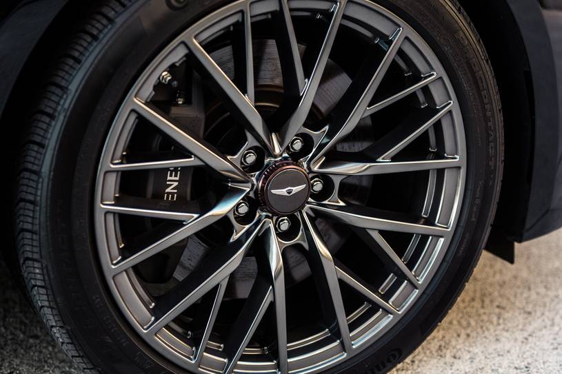 2018 Genesis G80 Pictures - 253 Photos | Edmunds