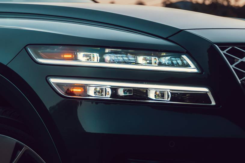 2023 Genesis GV80 Pictures - 180 Photos | Edmunds