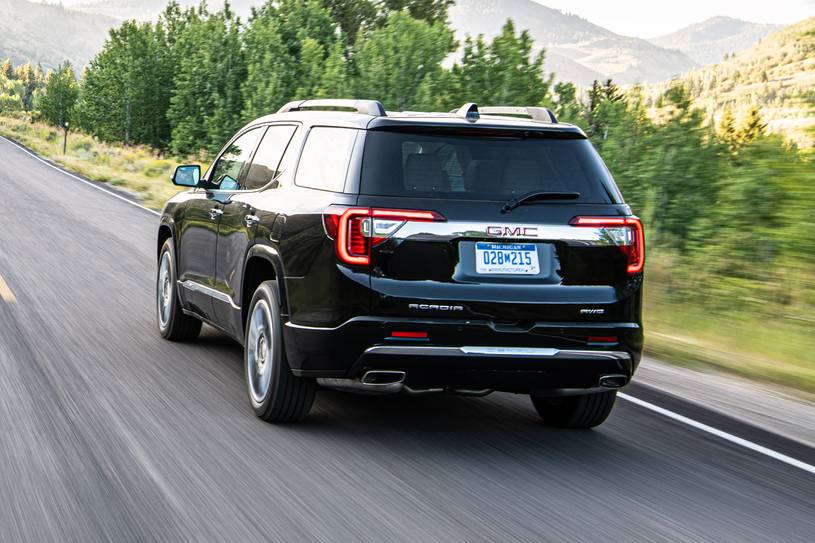 2021 GMC Acadia Pictures - 149 Photos | Edmunds