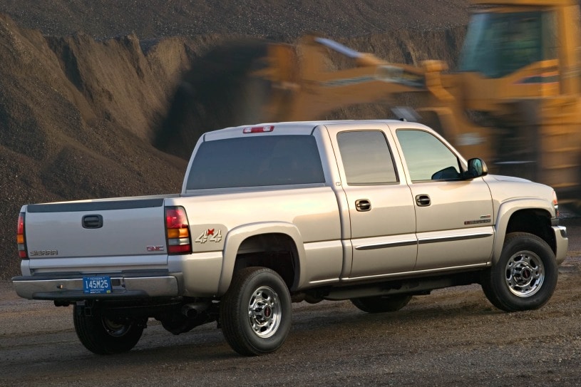 2007 GMC Sierra 3500 Classic Pictures - 28 Photos | Edmunds