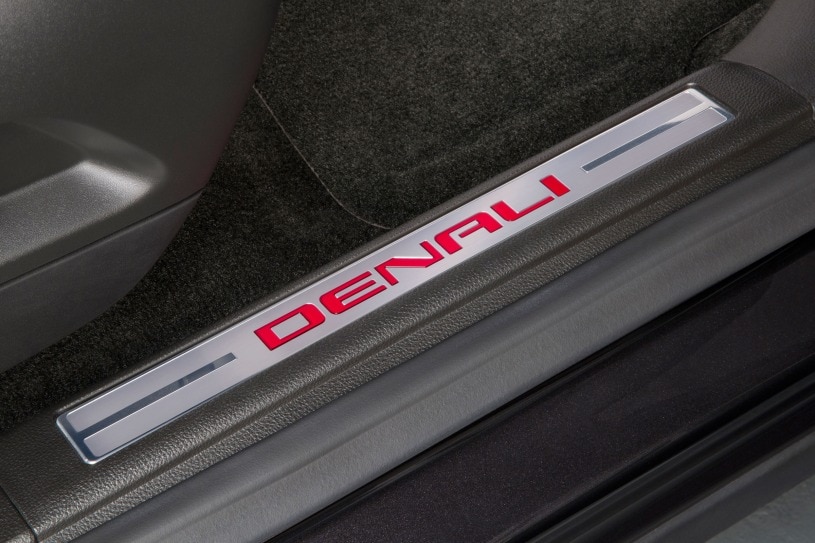 2016 GMC Terrain Pictures - 45 Photos | Edmunds
