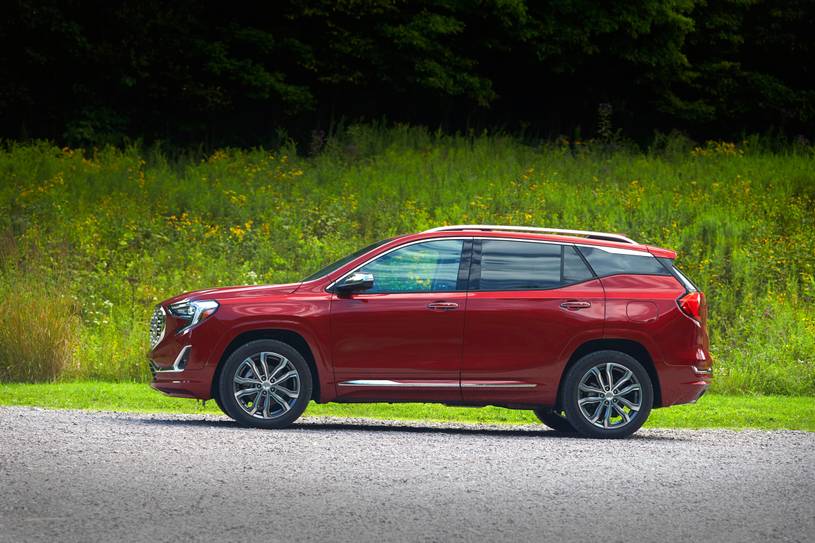 2019 GMC Terrain Pictures - 202 Photos | Edmunds