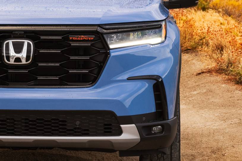 2023 Honda Pilot Pictures - 162 Photos | Edmunds