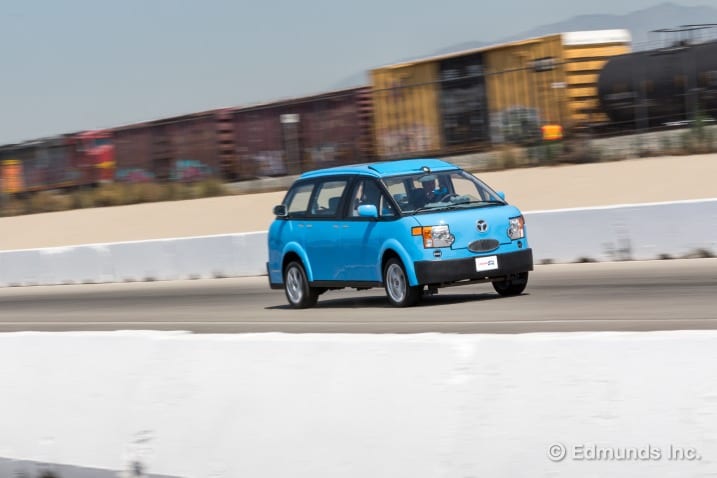 2015 Honda Odyssey vs. 2015 Tartan Prancer | Edmunds