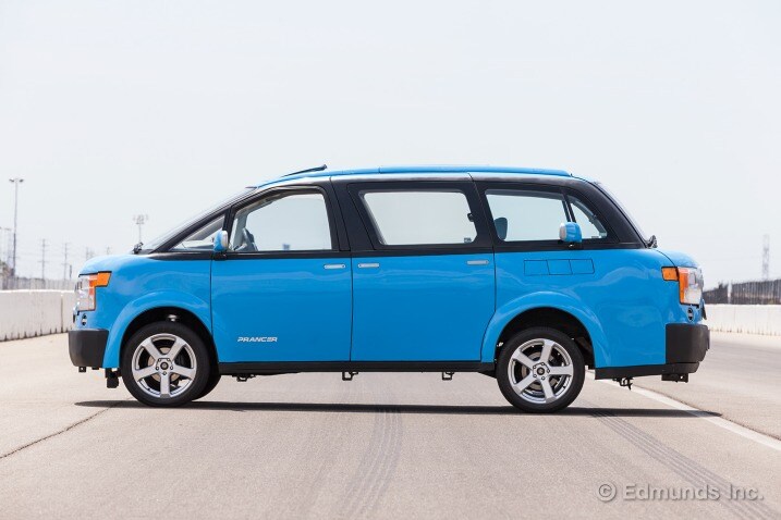 2015 Honda Odyssey vs. 2015 Tartan Prancer | Edmunds