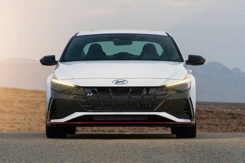 2022 Hyundai Elantra Pictures - 344 Photos | Edmunds