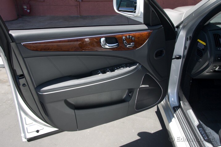 2011 Hyundai Equus First Ride on Inside Line