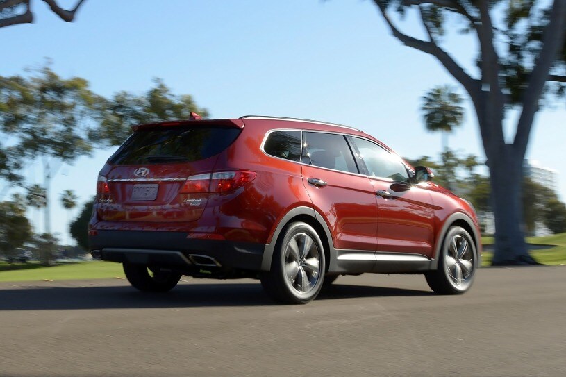 2014 Hyundai Santa Fe Pictures - 173 Photos | Edmunds