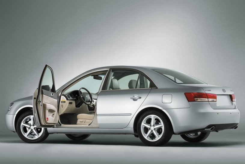 2007 Hyundai Sonata Pictures - 83 Photos | Edmunds
