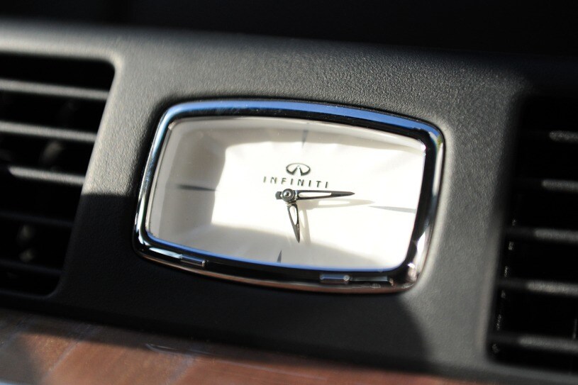 2016 INFINITI Q70 Pictures - 137 Photos | Edmunds