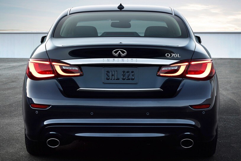 2016 INFINITI Q70 Pictures - 137 Photos | Edmunds